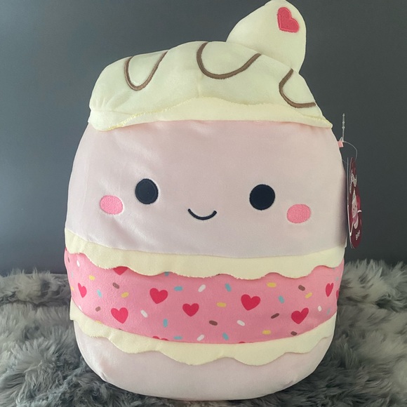 Squishmallows | Toys | Nwt 2 Brinya The Cake Squishmallow Valentines ...